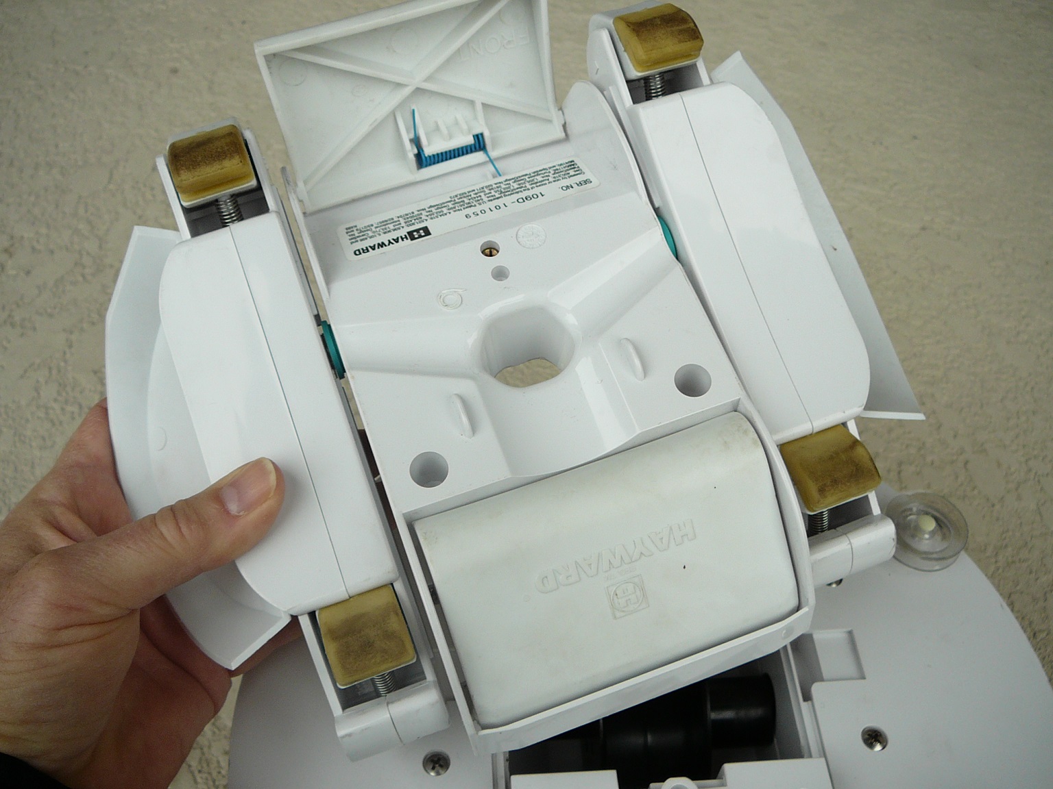 How To Replace the Navigator Pool Cleaner Main Turbine Bearings ...