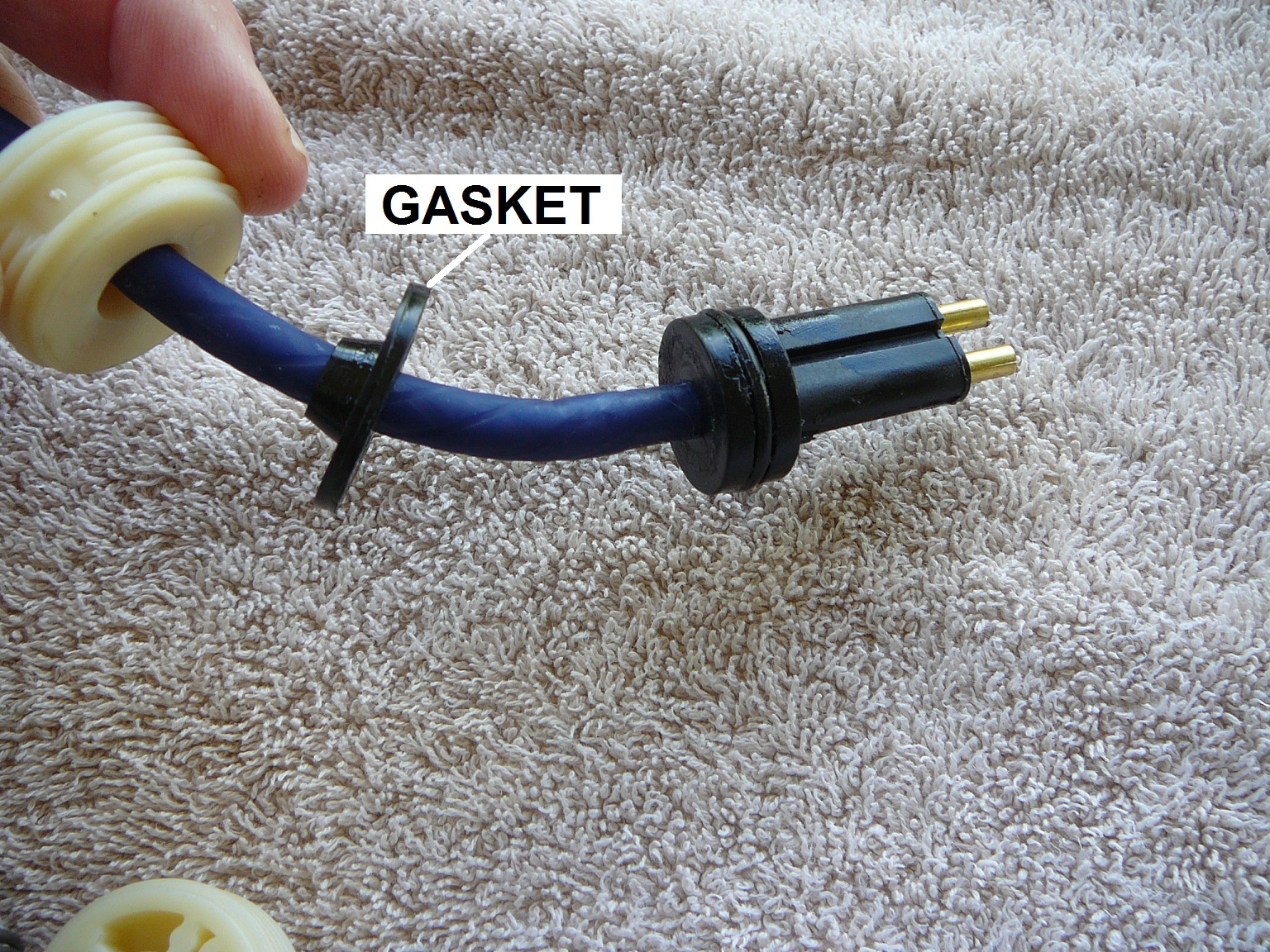 How to Replace a Maytronics Dolphin Pool Cleaner Cable - TOP Connect ...