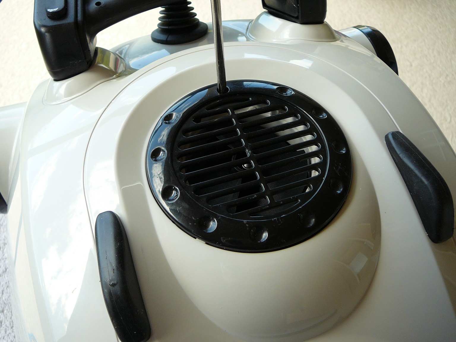 How to Replace a Smartpool NC22 Robotic Pool Cleaner Impeller ...