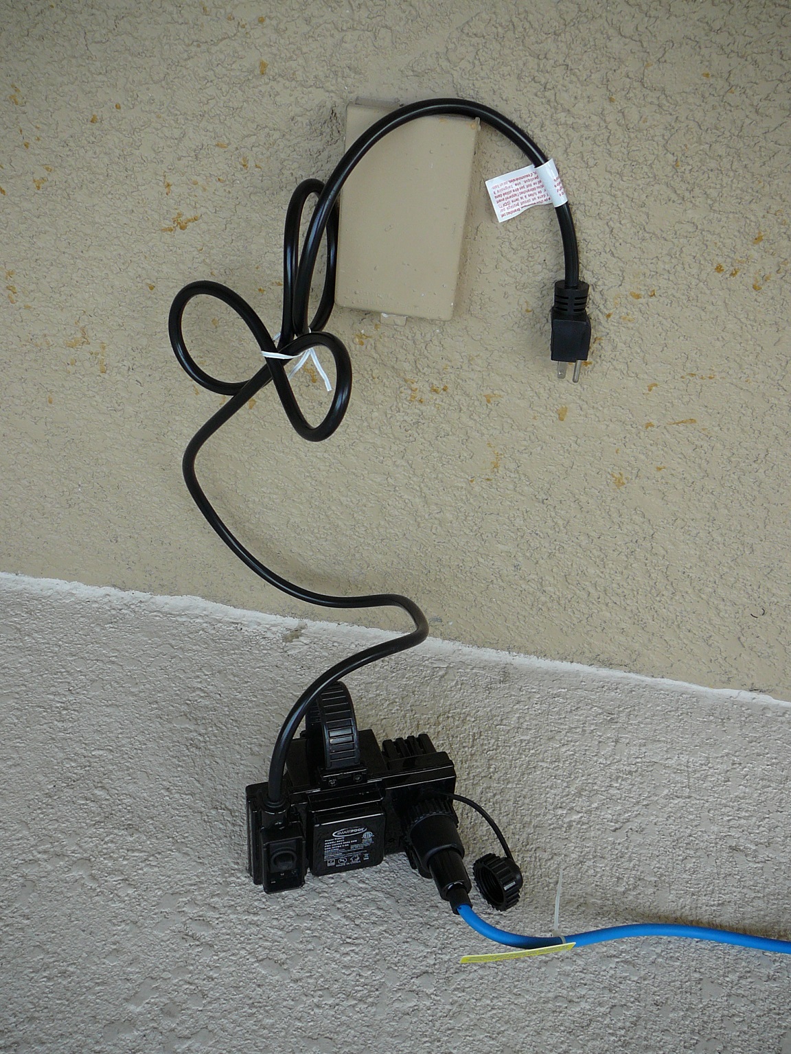 How to Replace a Smartpool NC22 Robotic Pool Cleaner Wheel Tire ...