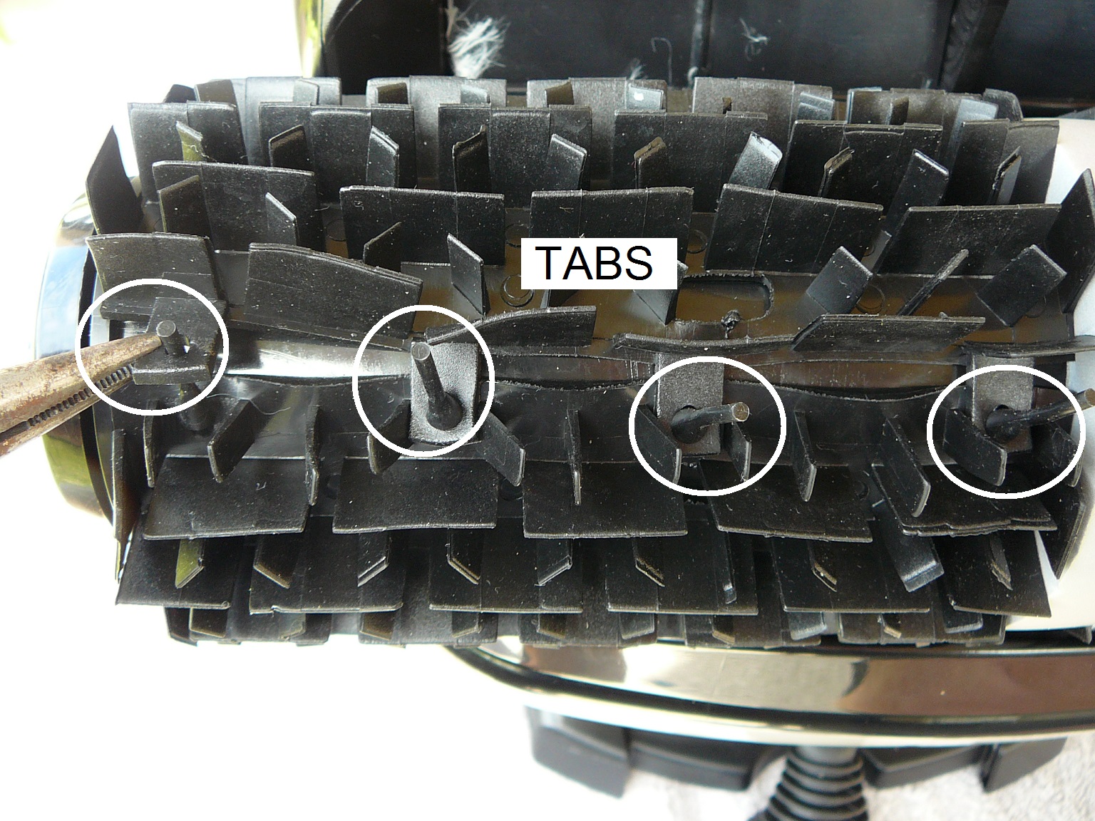 How to Replace a Smartpool NC22 Robotic Pool Cleaner Drive Brush ...
