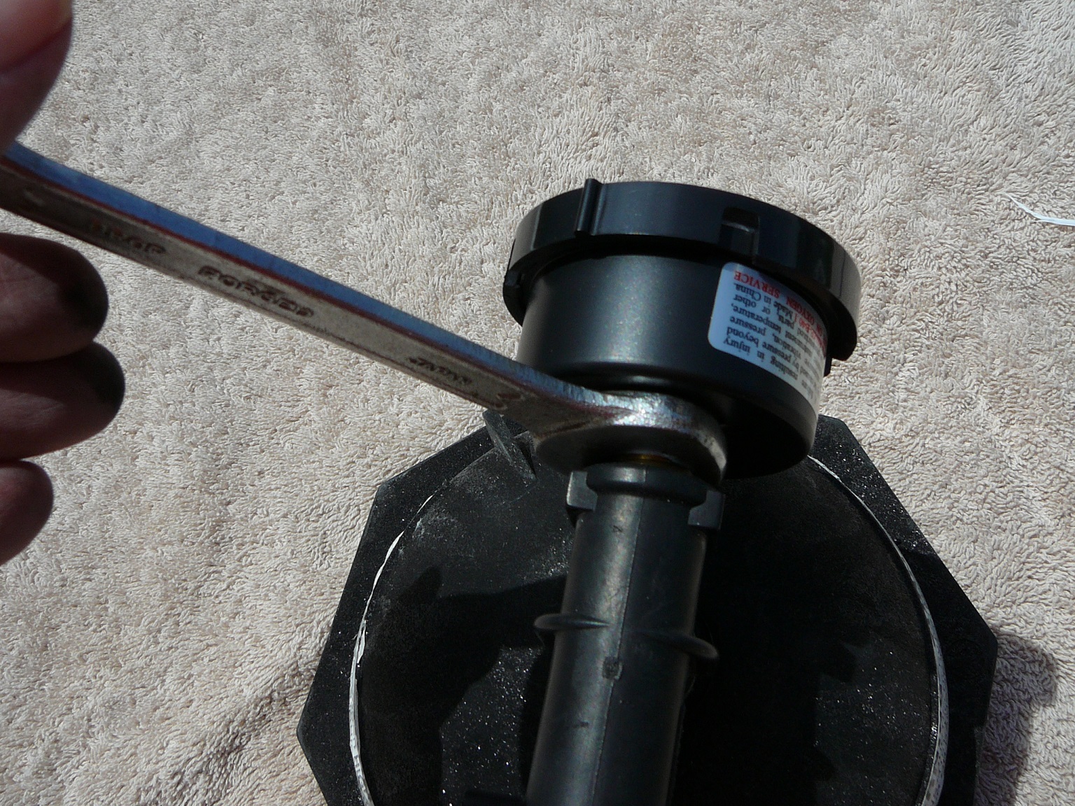 How To Replace an Air Bleeder Assy on a Pentair Triton 2 Sand Filter ...