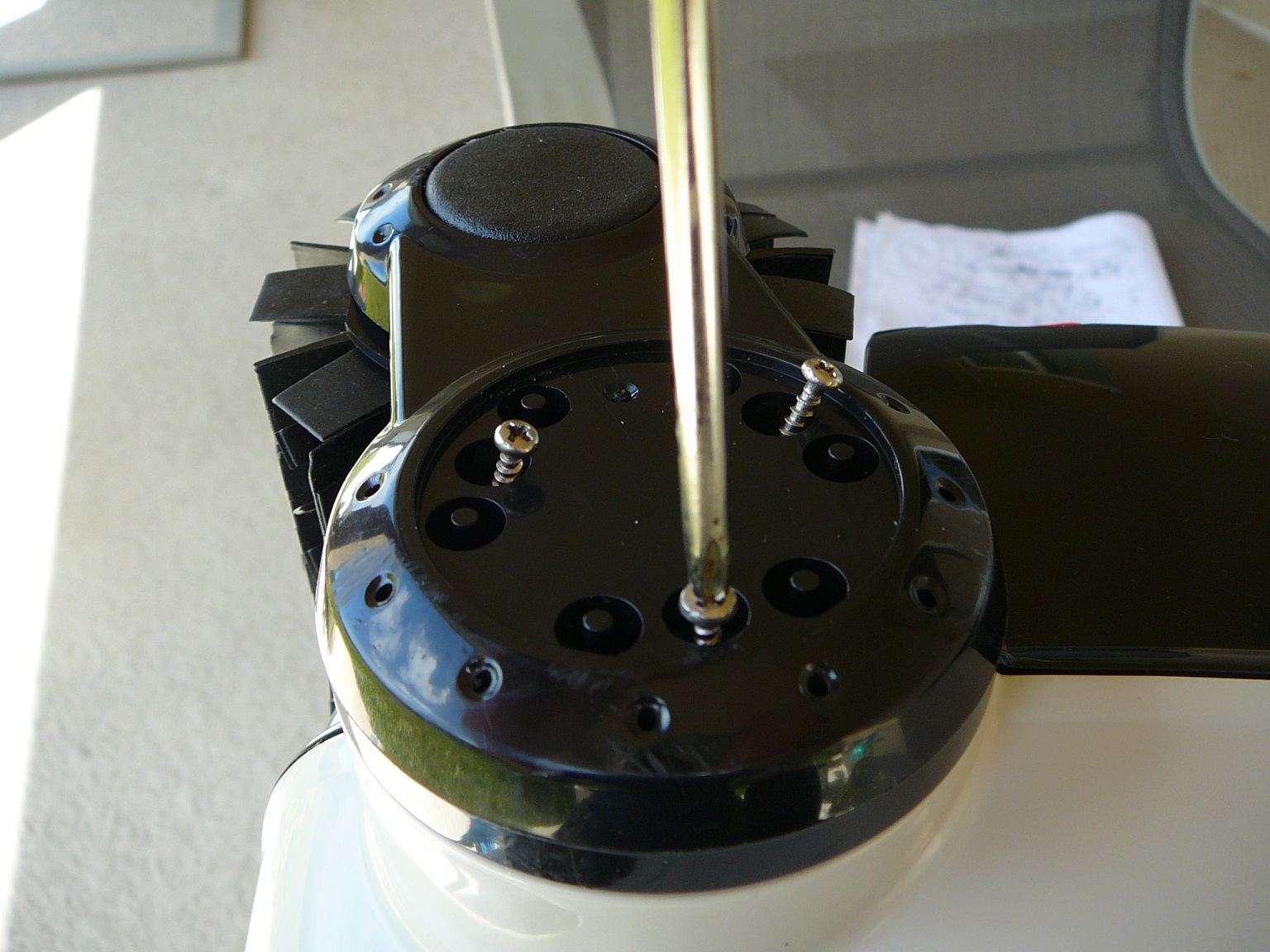How to Replace a Smartpool NC22 Robotic Pool Cleaner Foam Ring ...