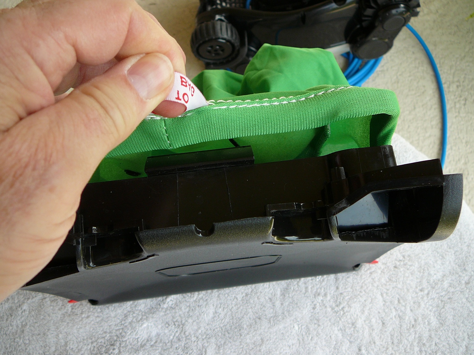 How to Replace a Smartpool NC22 Robotic Pool Cleaner Front Intake ...