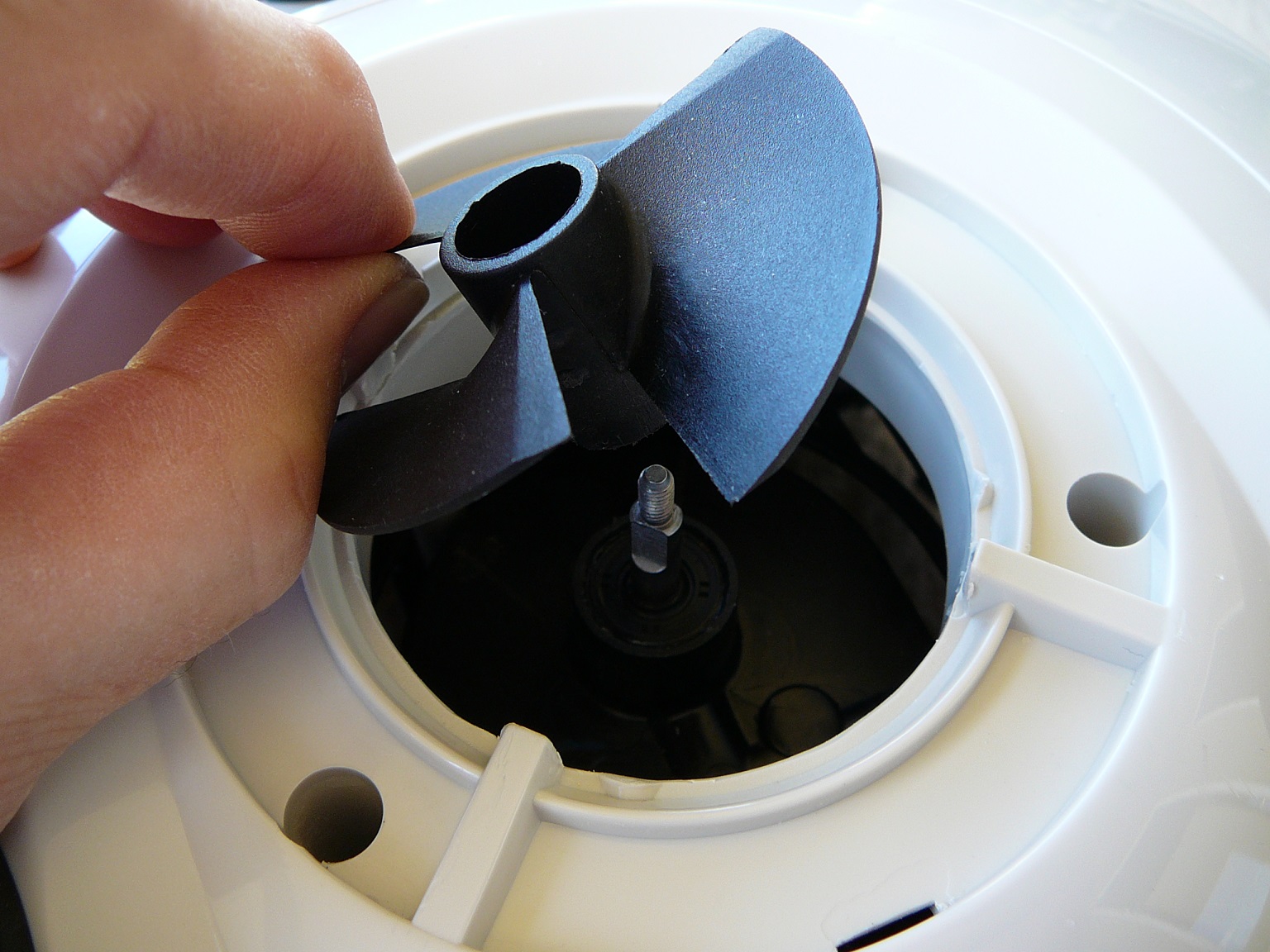How to Replace a Smartpool NC22 Robotic Pool Cleaner Impeller ...