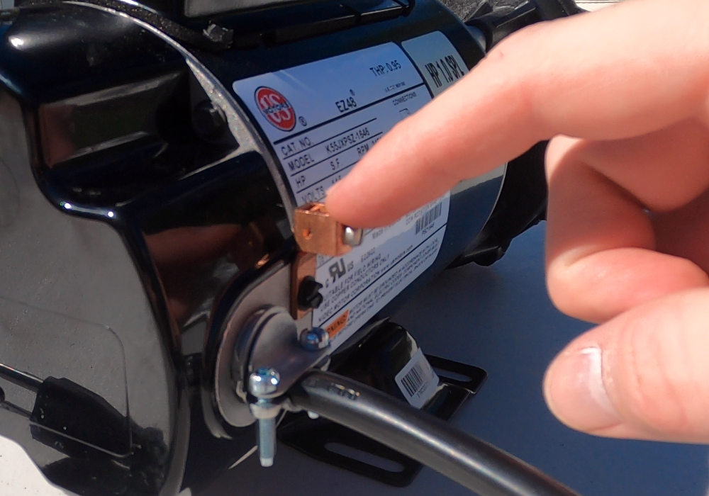 How To Install A Plug And Cable On A Pool Or Spa Pump Motor - INYOPools.com