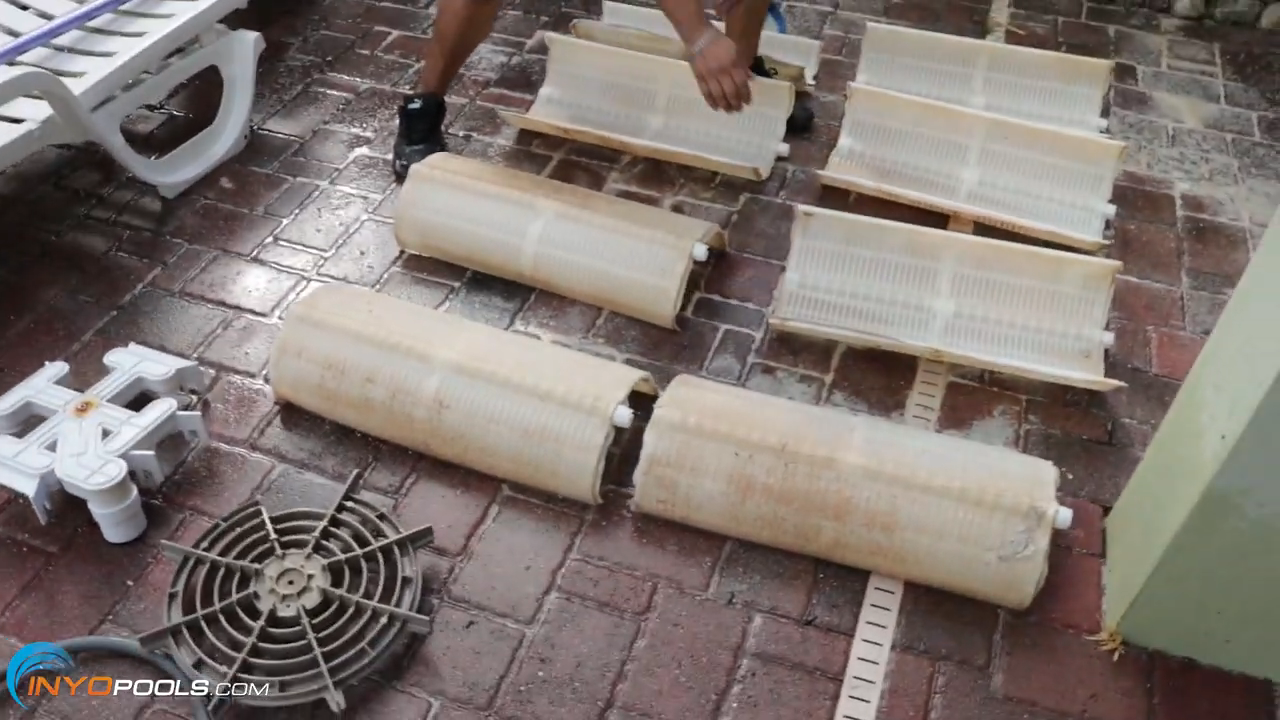 How to Replace DE Filter Grids - INYOPools.com