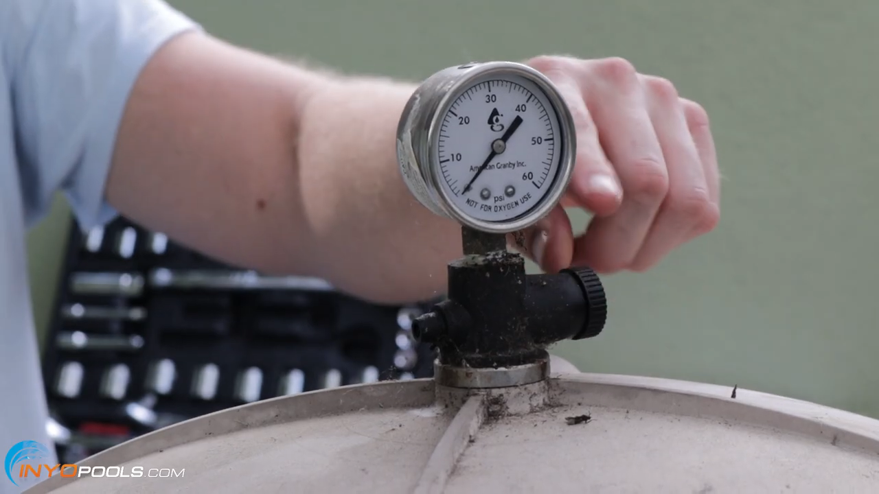 How to Replace DE Filter Grids - INYOPools.com