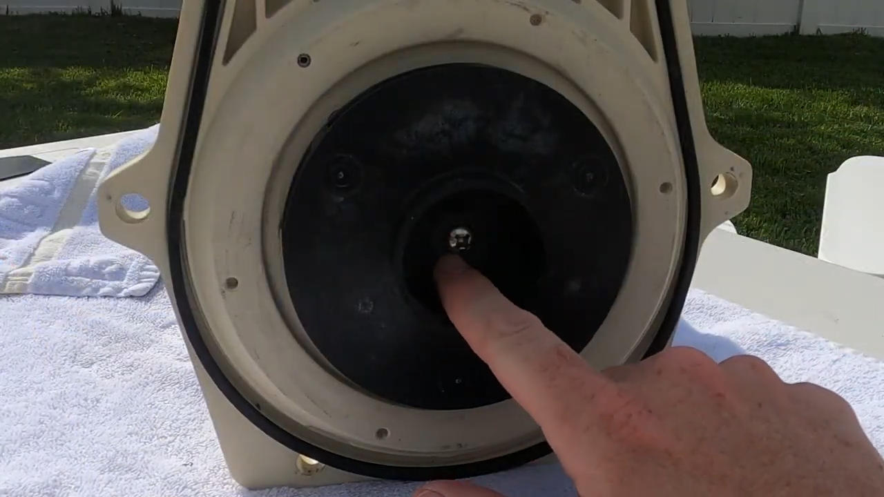 How To Replace A Pentair Whisperflo Pump Motor - INYOPools.com