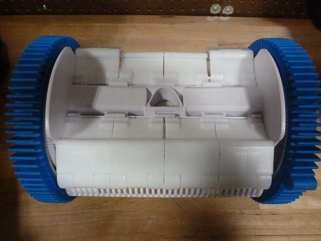 How To Replace The Front And Back Skirt On The Pool Cleaner - INYOPools.com