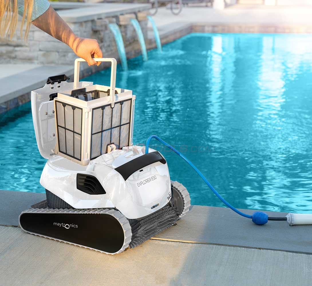 Dolphin E50 Inground Pool Cleaner, 60 Ft Cable, All Pool Surface Types ...