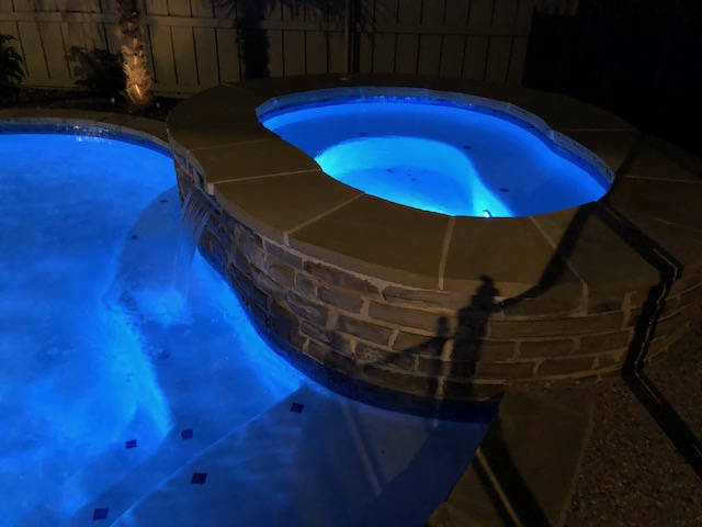 Pureline LED Spa Light Bulb, Color Changing, 120 Volts, 5 Watts ...