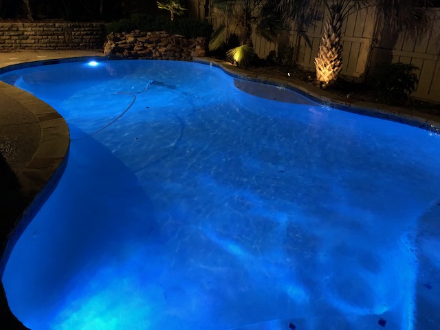 Pureline LED Spa Light Bulb, Color Changing, 120 Volts, 5 Watts ...