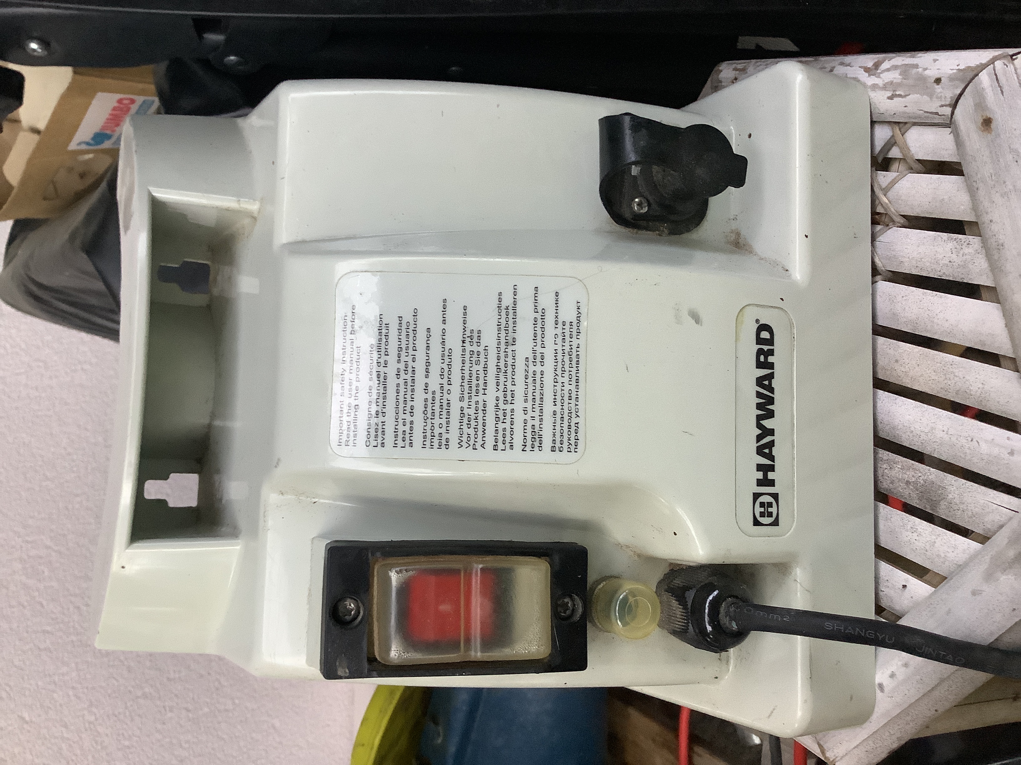 AquaVac TigerShark Pool Cleaner Gray - W3RC9950CUB - INYOPools.com